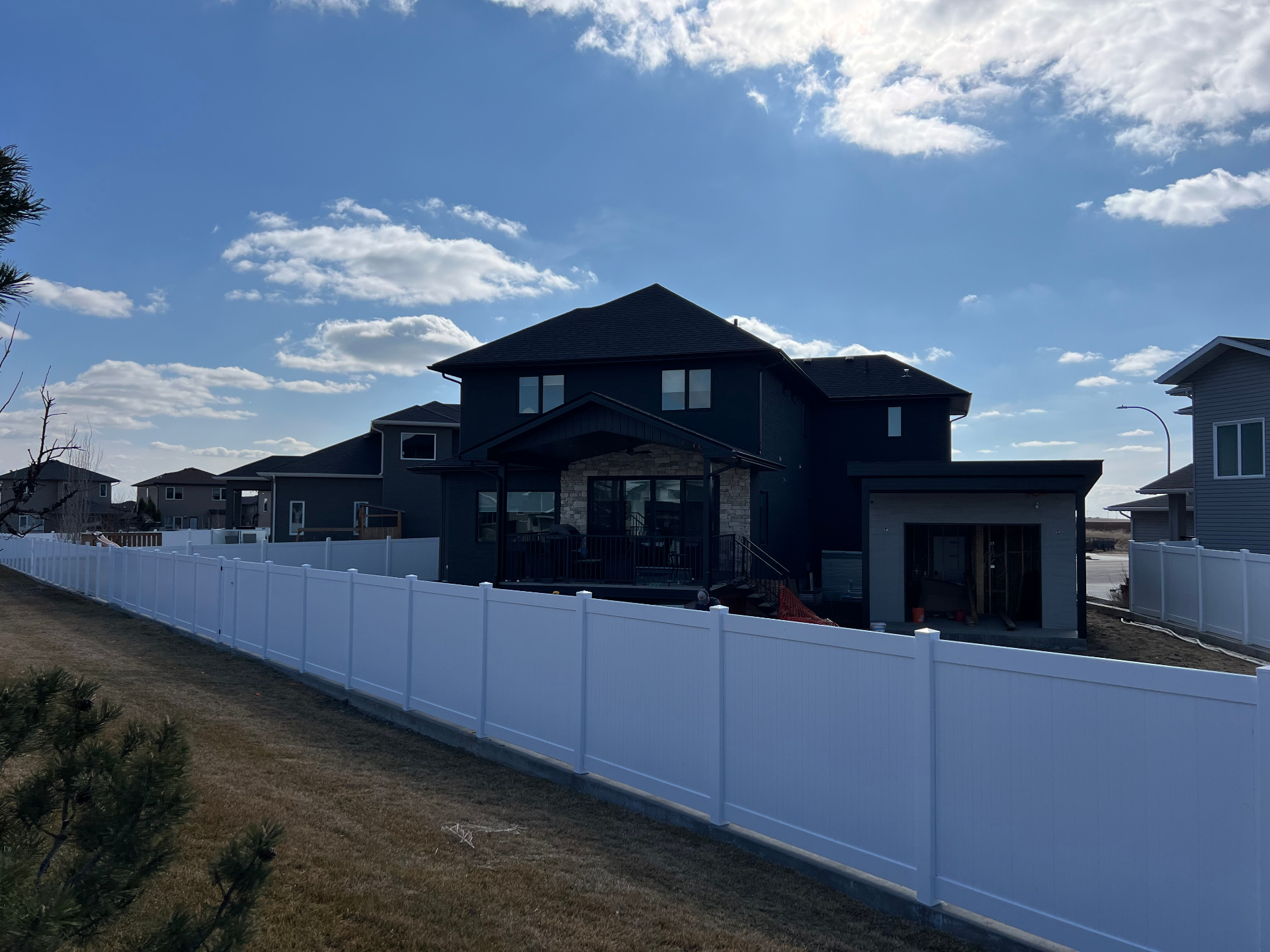 Vinyl Fencing Medicine Hat | LineDrive Fencing Installation